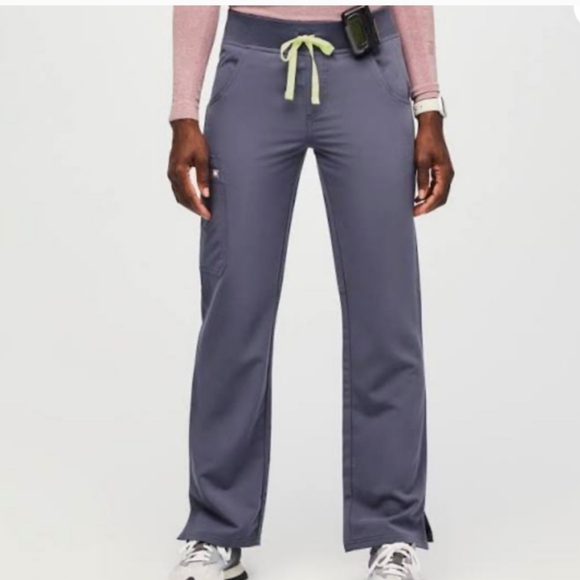 Figs | Pants & Jumpsuits | Figs Kade Cargo Scrub Pants For Women Space ...